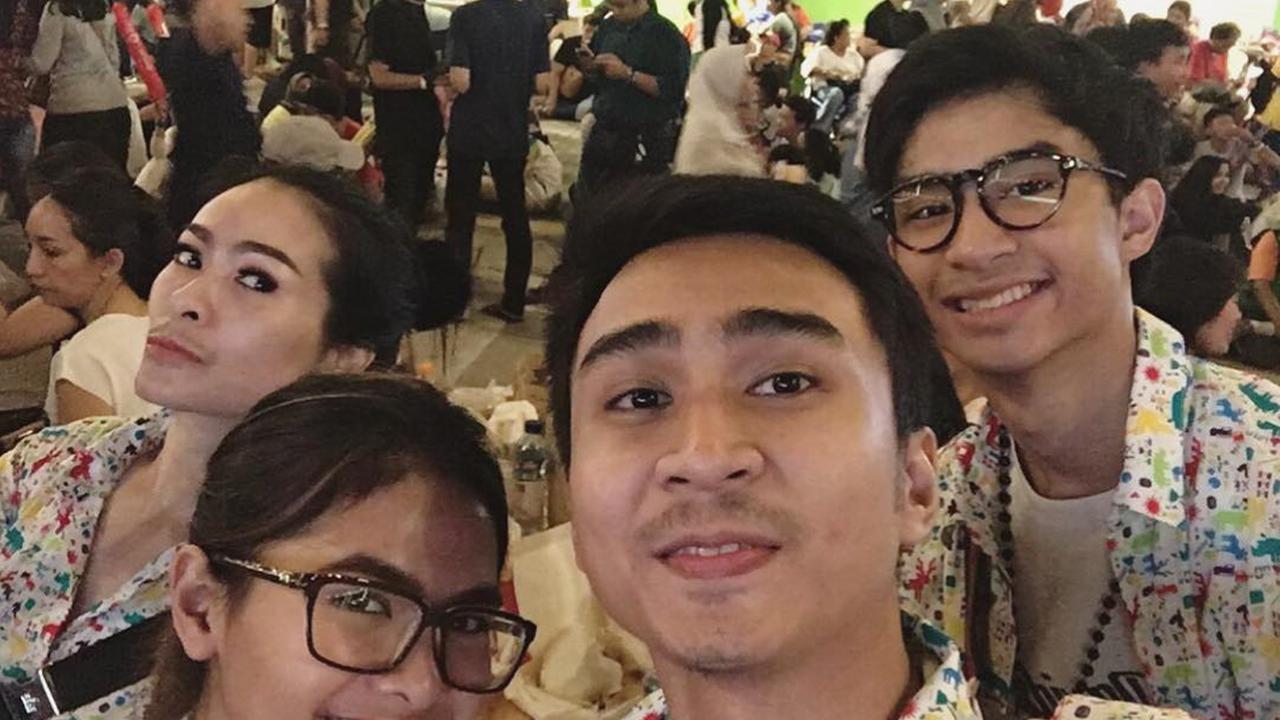 6 Potret Kebersamaan Lutfi Agizal dan Devano Putra Iis Dahlia, Ogah ...