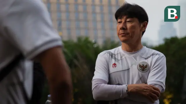 2 Reaksi Mengejutkan Shin Tae-yong dalam Rentang 5 Menit : Banting dan Tunjuk Kening, Ada Apa ...