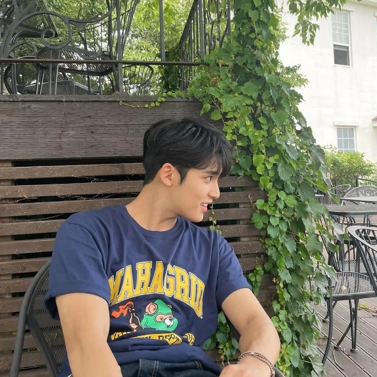 Sering Dijuluki Gapura Kabupaten, Intip Pesona Mingyu Seventeen yang ...