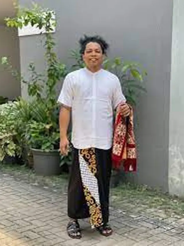 Profil dan Agama Arie Kriting, yang Sering Dianggap Mualaf - Citizen6 ...