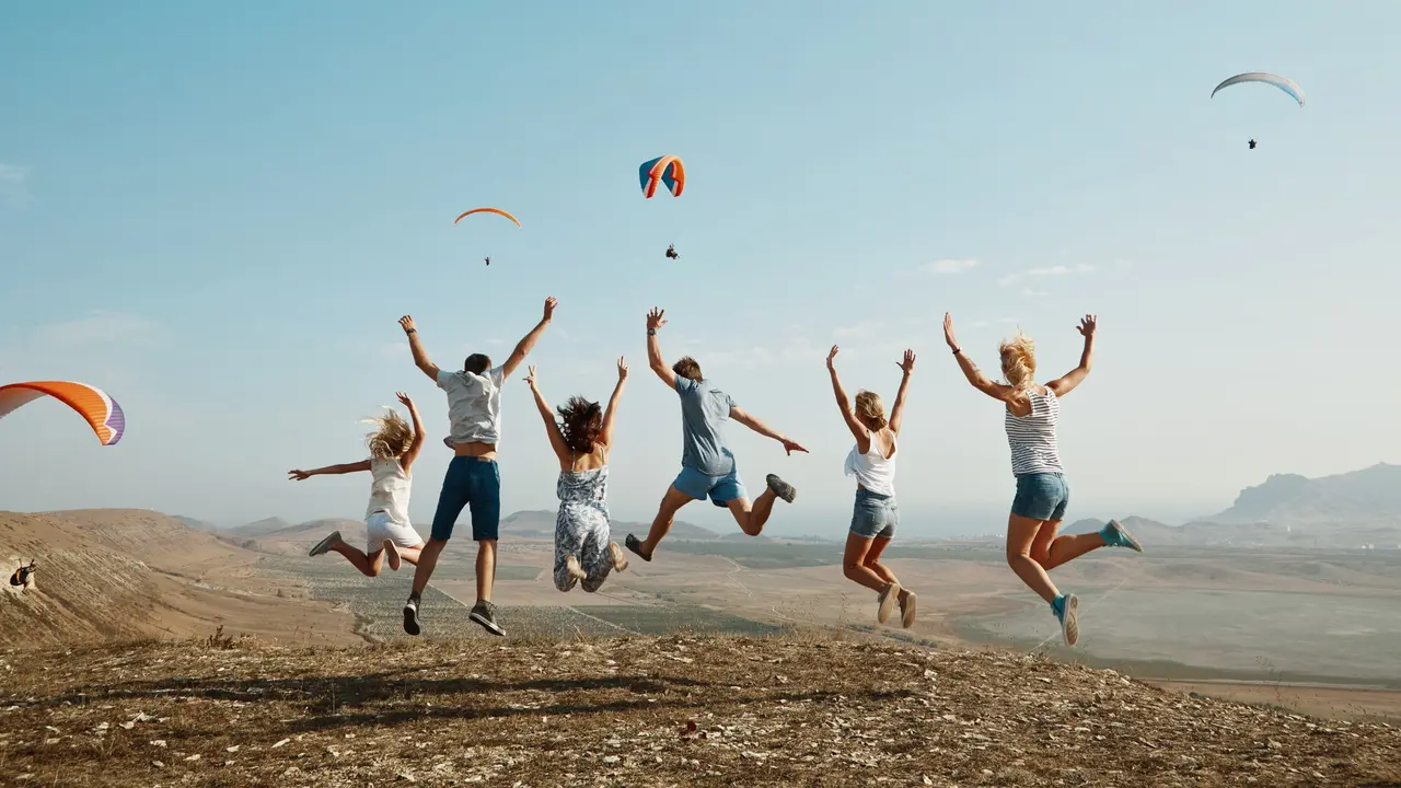 100 Quotes Pertemanan yang Keren dan Penuh Makna, Persahabatan Makin ...