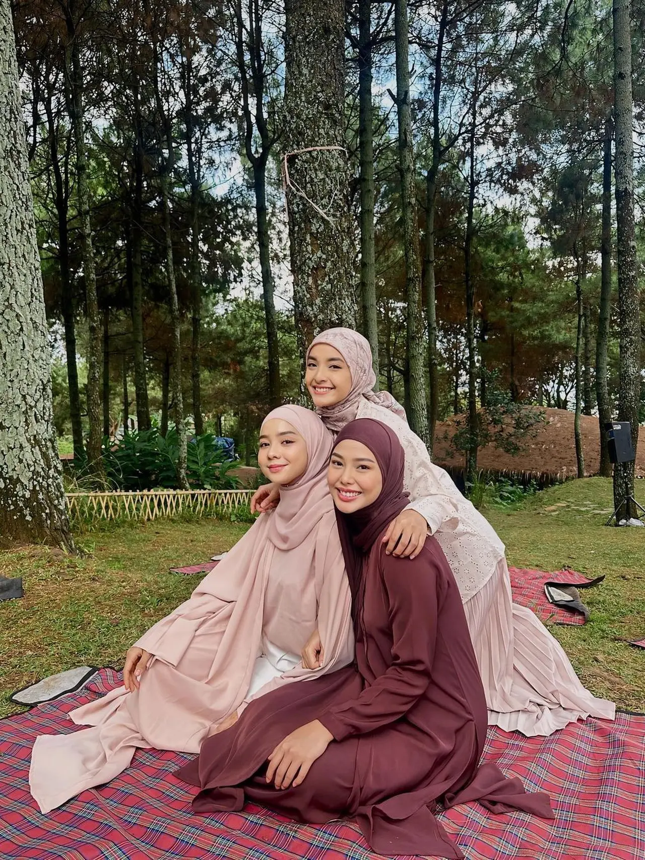 7 Potret Terbaru Nabila Ishma Gabung Circle Artis, Tak Kalah Menawan - Hot Liputan6.com