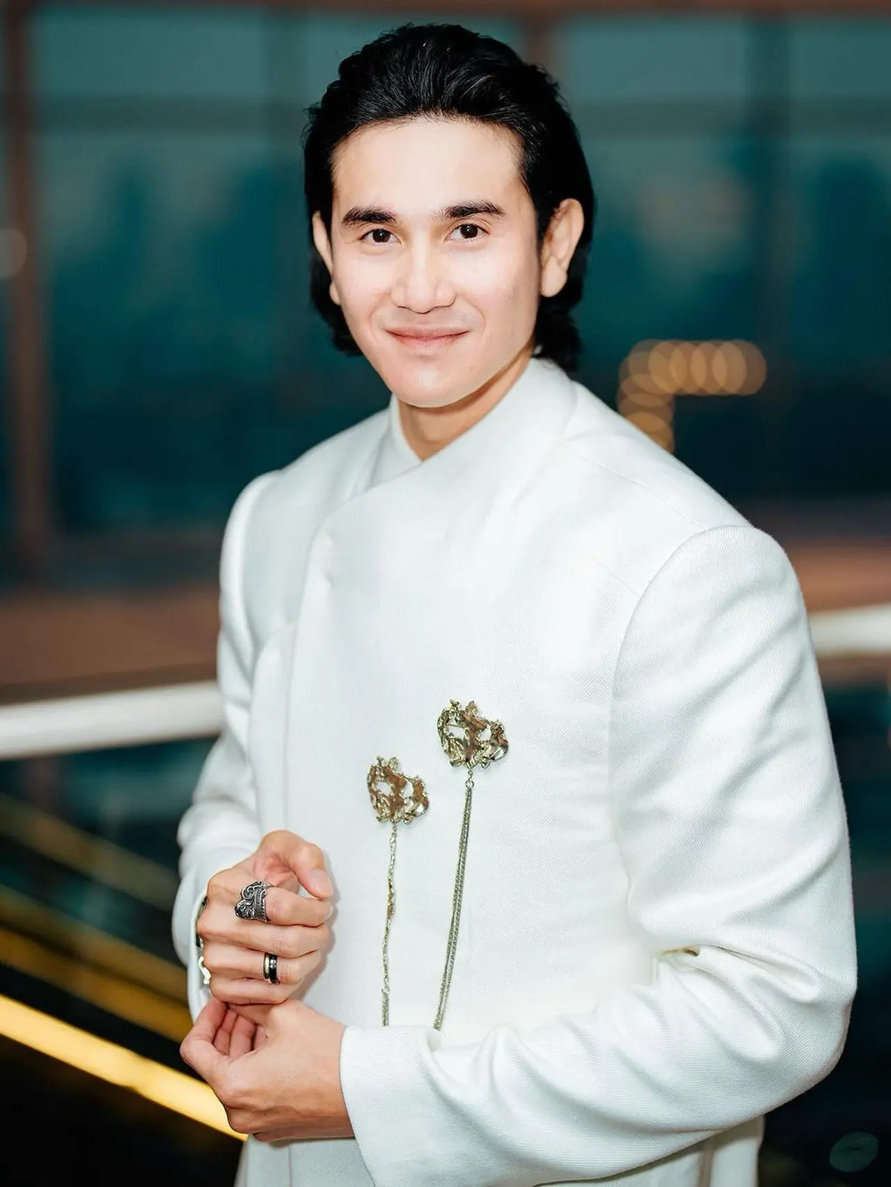 Sinopsis Kang Mak From Pee Mak Dibintangi Vino G Bastian, Remake Film Thailand Box Office ...