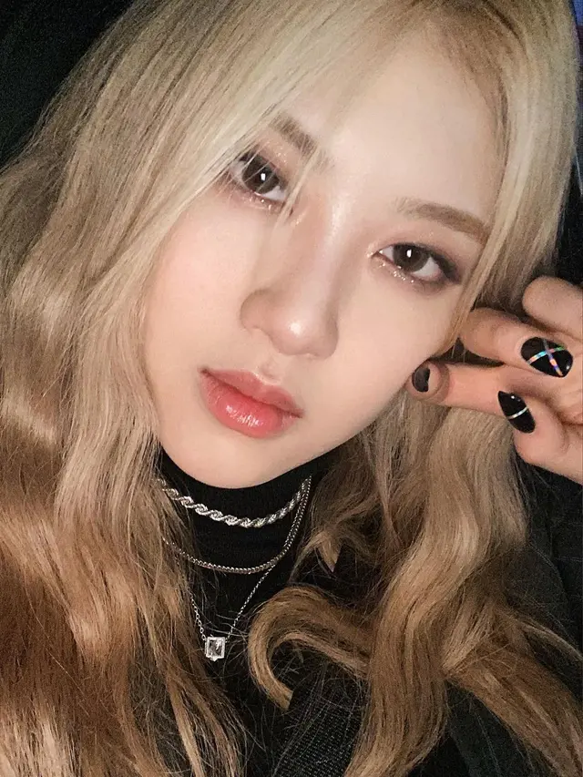 Allissa Shin, Model Korea yang Diancam karena Wajahnya Mirip Rose ...