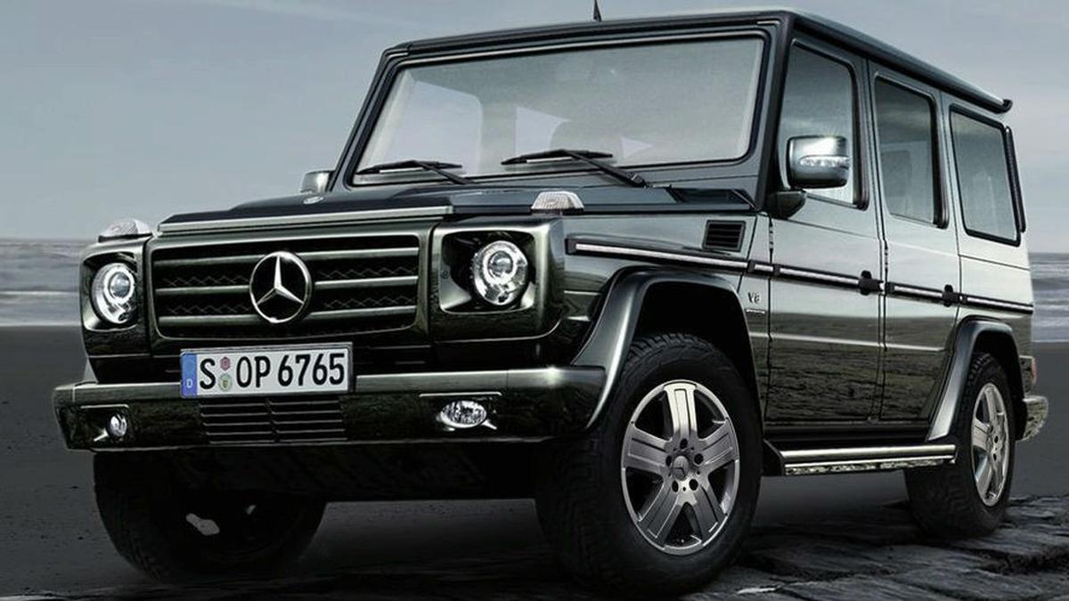 Keren! Jeep Mercy Elektrik Bocah ini Derek Mercy Bapaknya - Berita ...