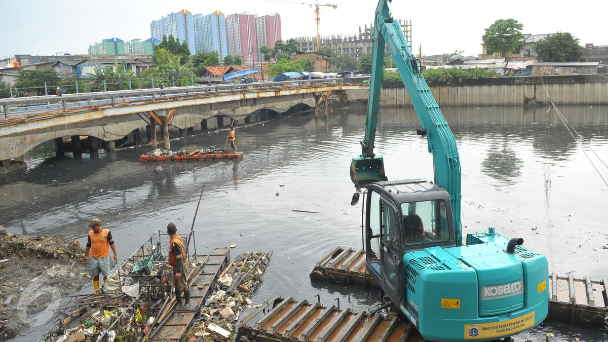 Ini Langkah Pemkot Jakarta Barat Antisipasi Banjir - Foto Liputan6.com