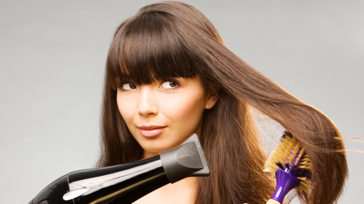 Tutorial Ini Tunjukkan Buat Blow Rambut dengan Cara Unik