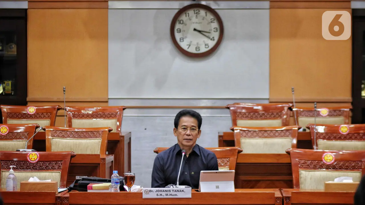 Profil Johanis Tanak, Jaksa Senior yang Dilantik Jokowi Jadi Wakil ...