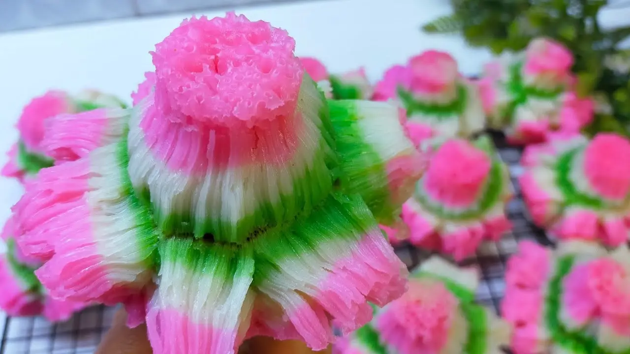 Cara Membuat Kue Bikang yang Lembut dan Merekah, Hasilkan Tekstur ...