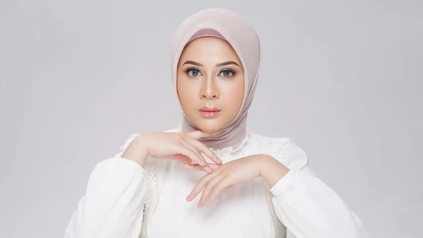 5 Model Hijab yang Cocok untuk Wajah Bulat, Intip Inspirasinya dari Kesha Ratuliu-Nathalie ...