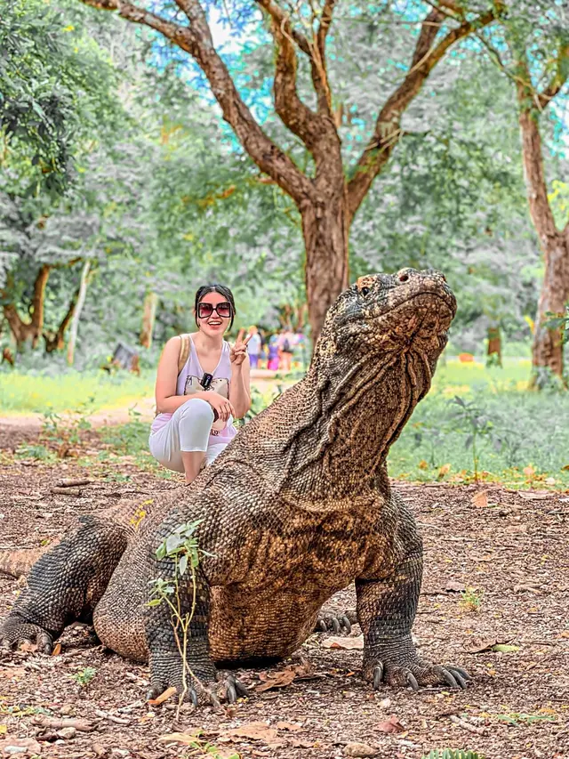 6 Potret Liburan Via Vallen dan Chevra di Pulau Komodo dan Labuan Bajo ...