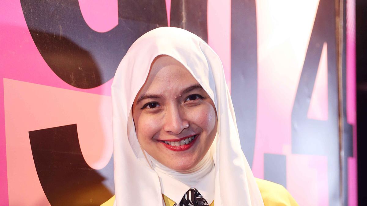 Andhara Early Dapat Hidayah Berhijab Saat Bangun Tidur - Entertainment ...