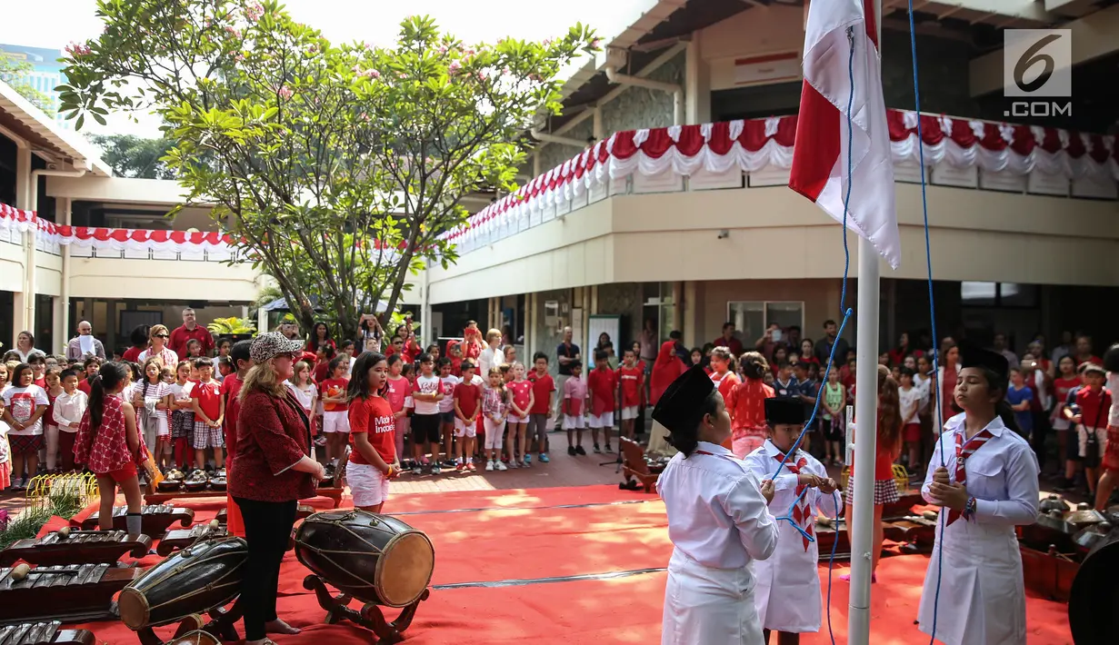 PHOTO: Murid TK dan SD Ikuti Upacara Bendera Peringati Hari Kemerdekaan ...