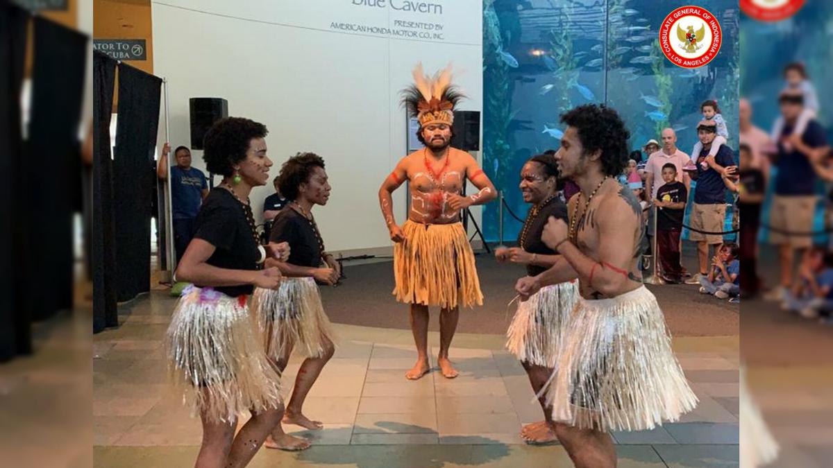 Tari Yospan Papua Ramaikan Festival Asia Tenggara di California ...