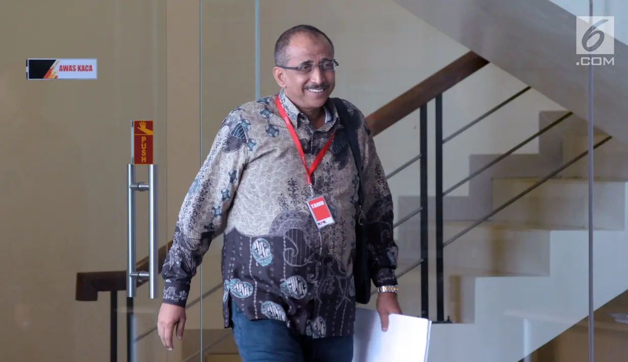 FOTO: Kasus E-KTP, Mantan Anggota DPR Diperiksa KPK - Foto Liputan6.com