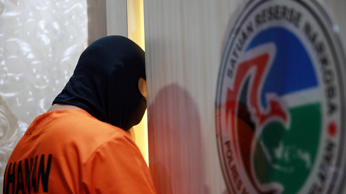 Konsumsi Narkoba, Restu Sinaga Sudah jadi TO Polisi - Entertainment ...