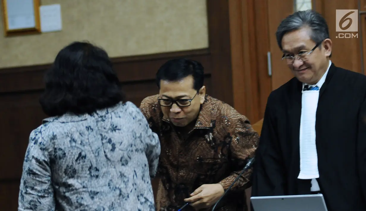 FOTO: Mantan Dirut PNRI dan Advokat Elza Syarief Bersaksi di Sidang ...