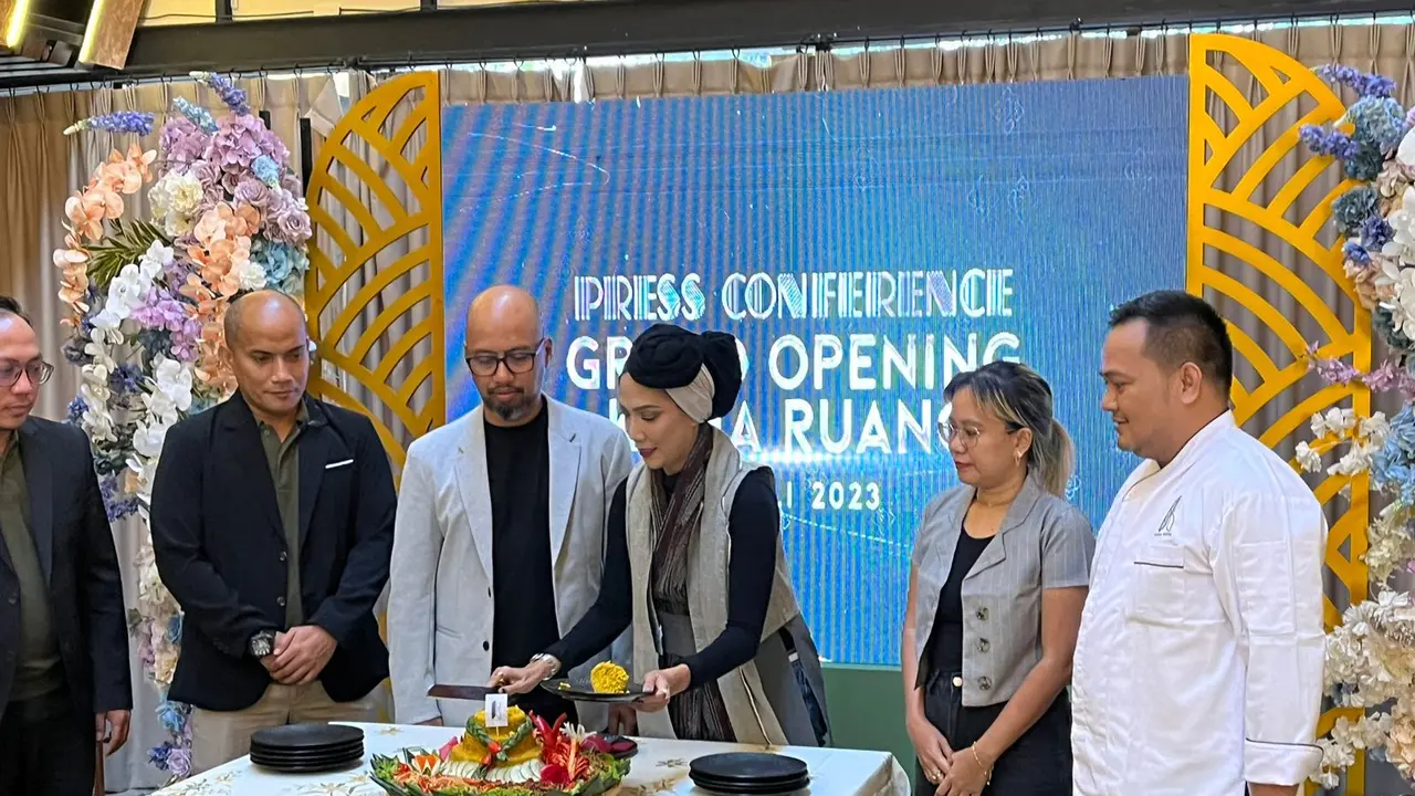 Grup Vokal Warna dan Okaay Meriahkan Grand Opening Kama Ruang - ShowBiz ...
