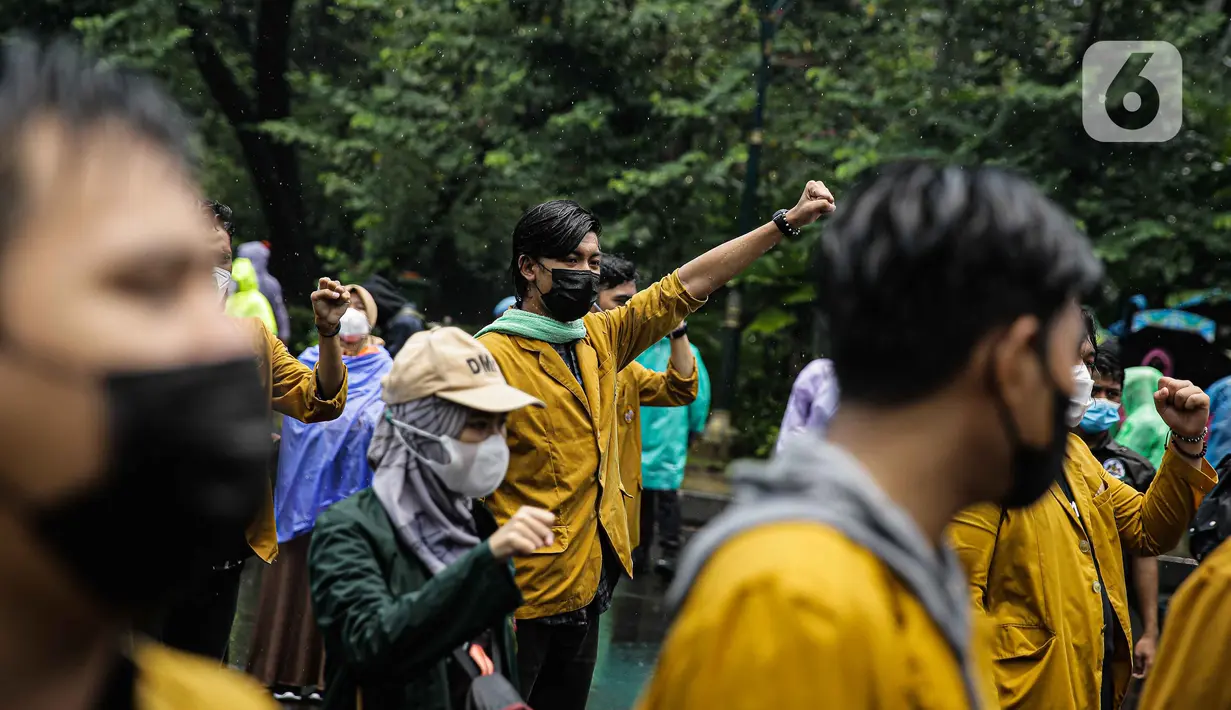 FOTO: BEM SI Gelar Aksi Evaluasi 2 Tahun Jokowi - Ma'ruf - Foto ...