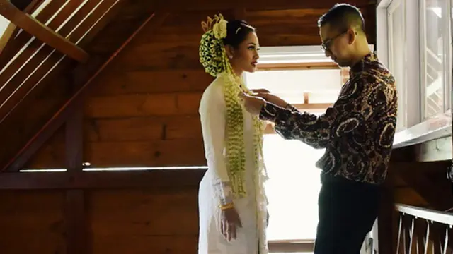 Ini Penampilan Andien Dibalut Kebaya Klasik Saat Akad Nikah - ShowBiz ...