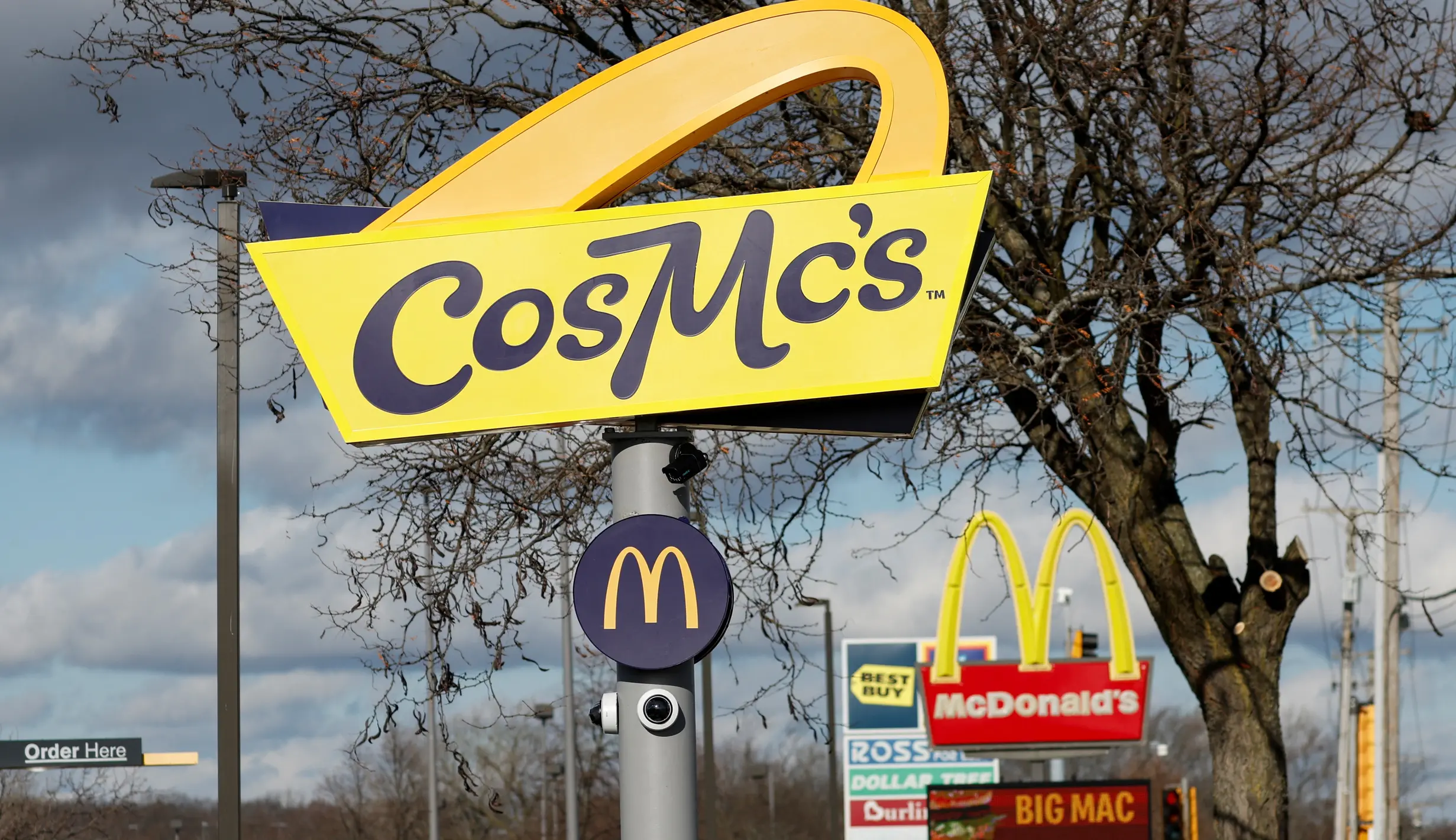 CosMc's, Restoran Baru McDonald's Bergaya Retro - Foto Liputan6.com