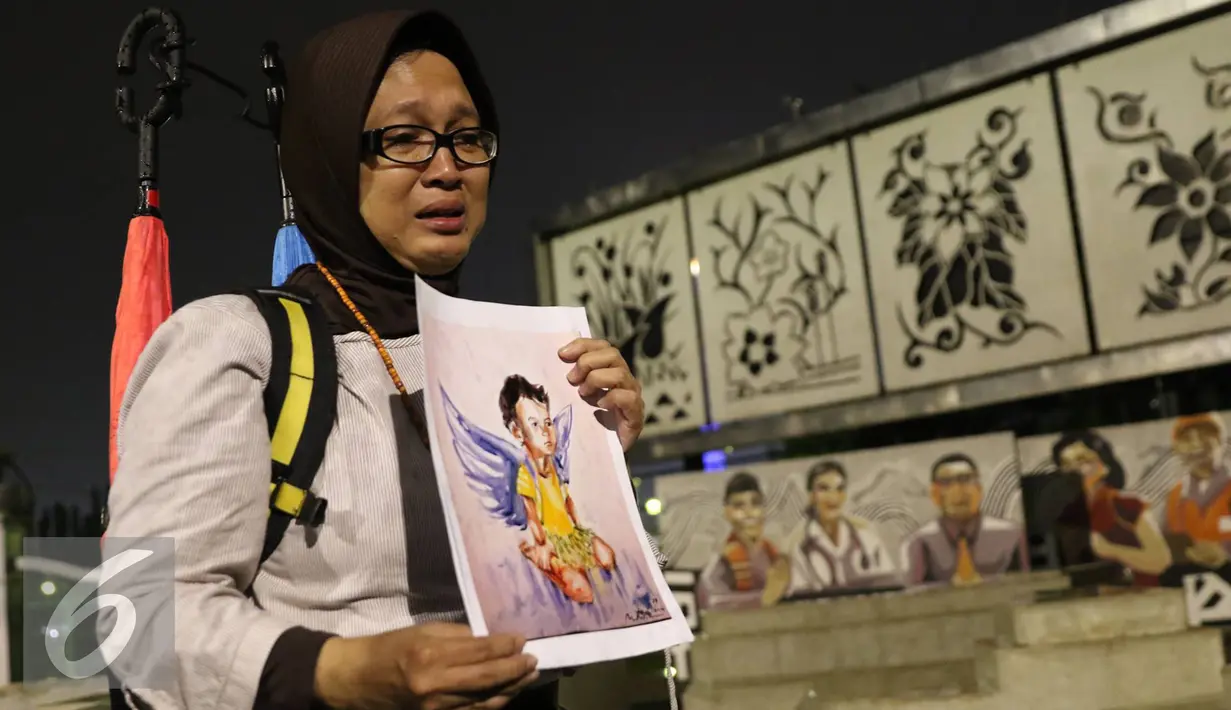 Bawa Lukisan Intan Olivia, Warga Gelar Doa Bersama di Depan Istana ...