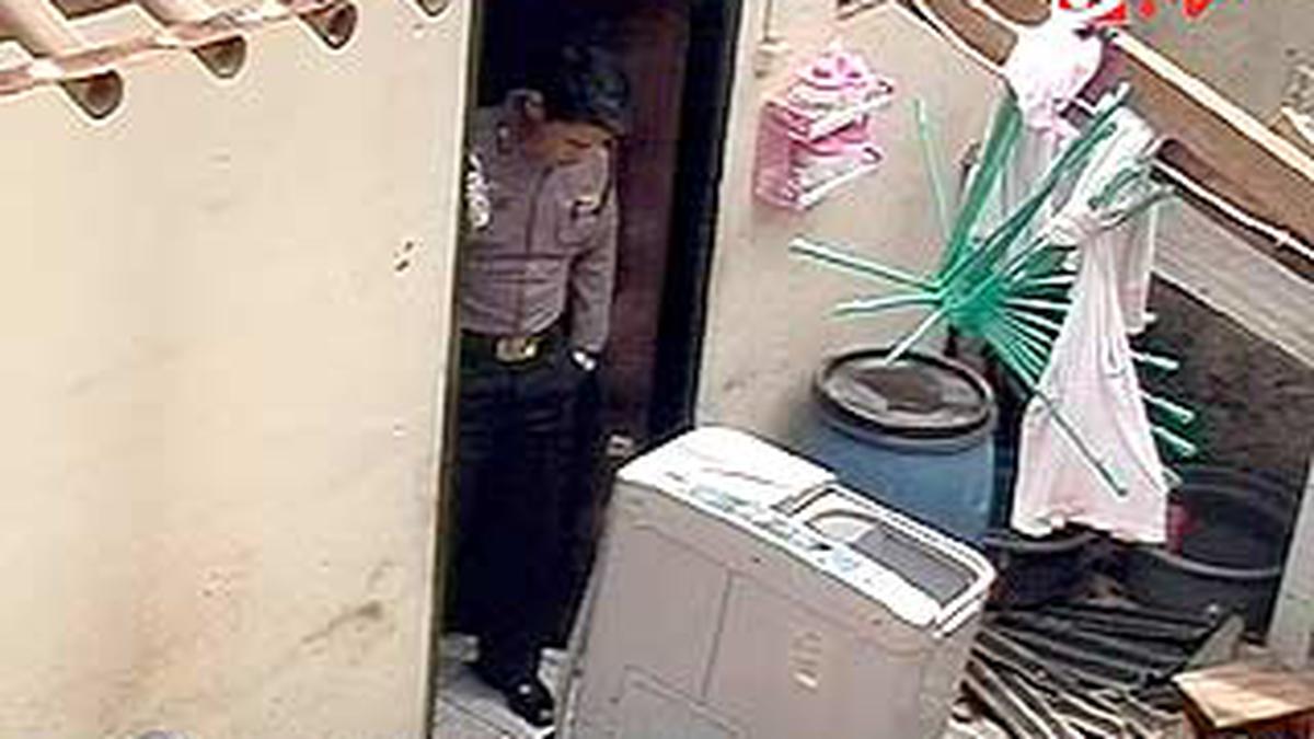 Hantaman Meteor atau Ledakan Elpiji? - News Liputan6.com