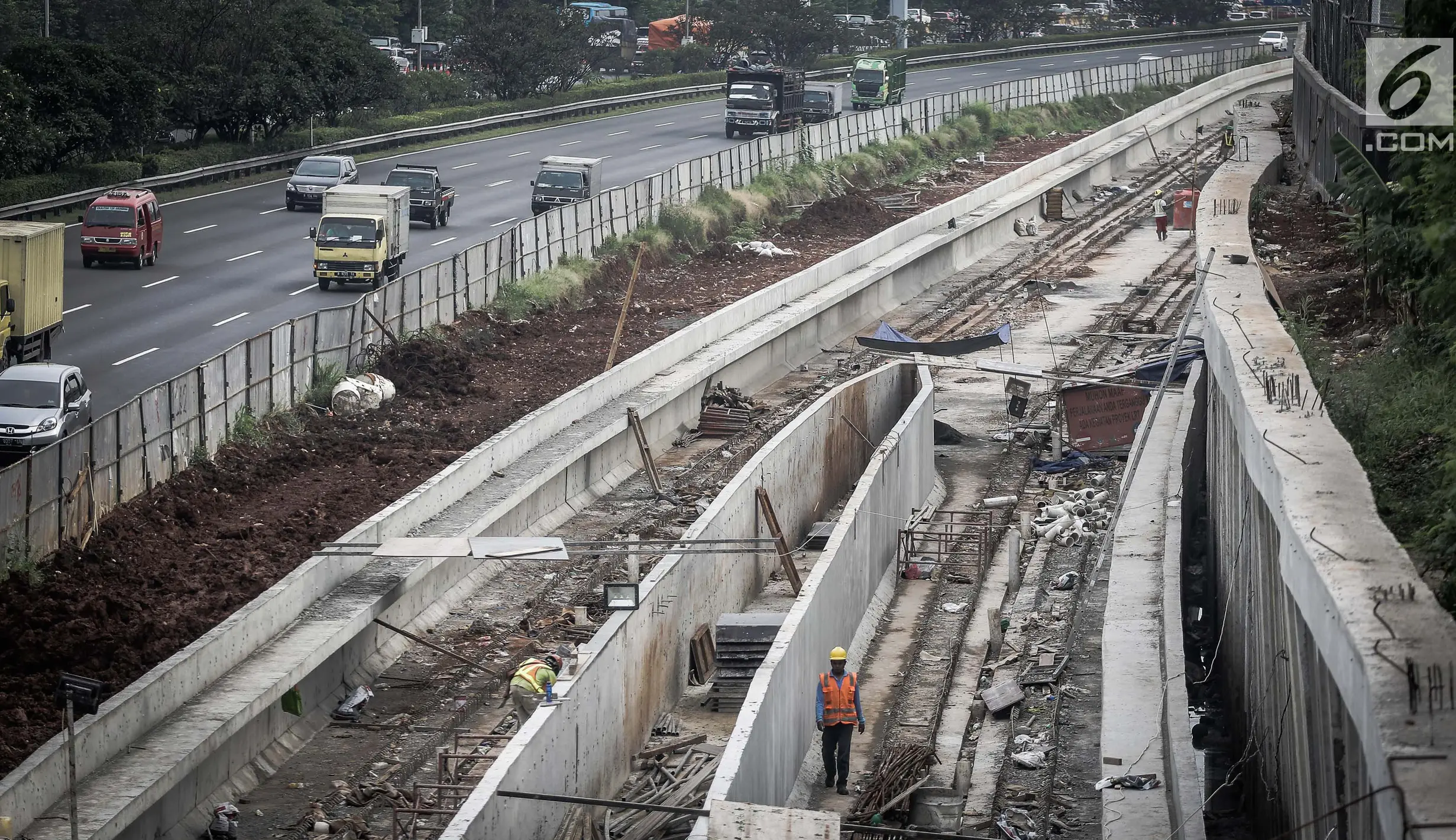 Pembangunan LRT Cawang - Cibubur Sudah Mencapai 25 Persen - Foto ...