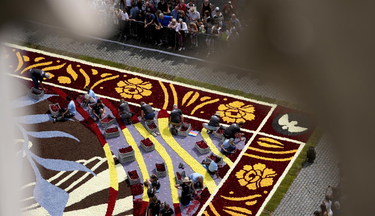 Karpet Bunga Raksasa Ikonik Brussels Kembali Hiasi Grand Place