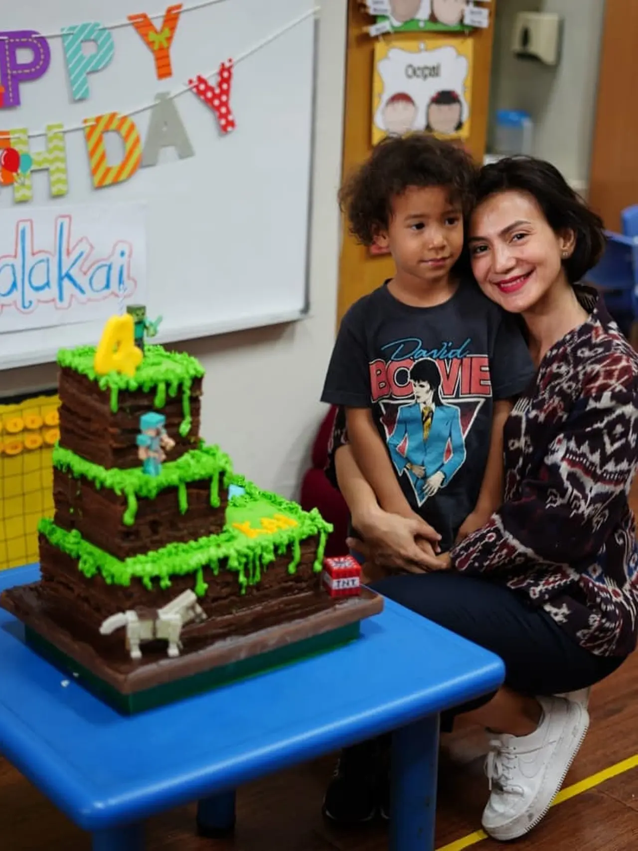 6 Momen Manis Wanda Hamidah dan Anak Bungsu, Ibu Idaman - Hot Liputan6.com