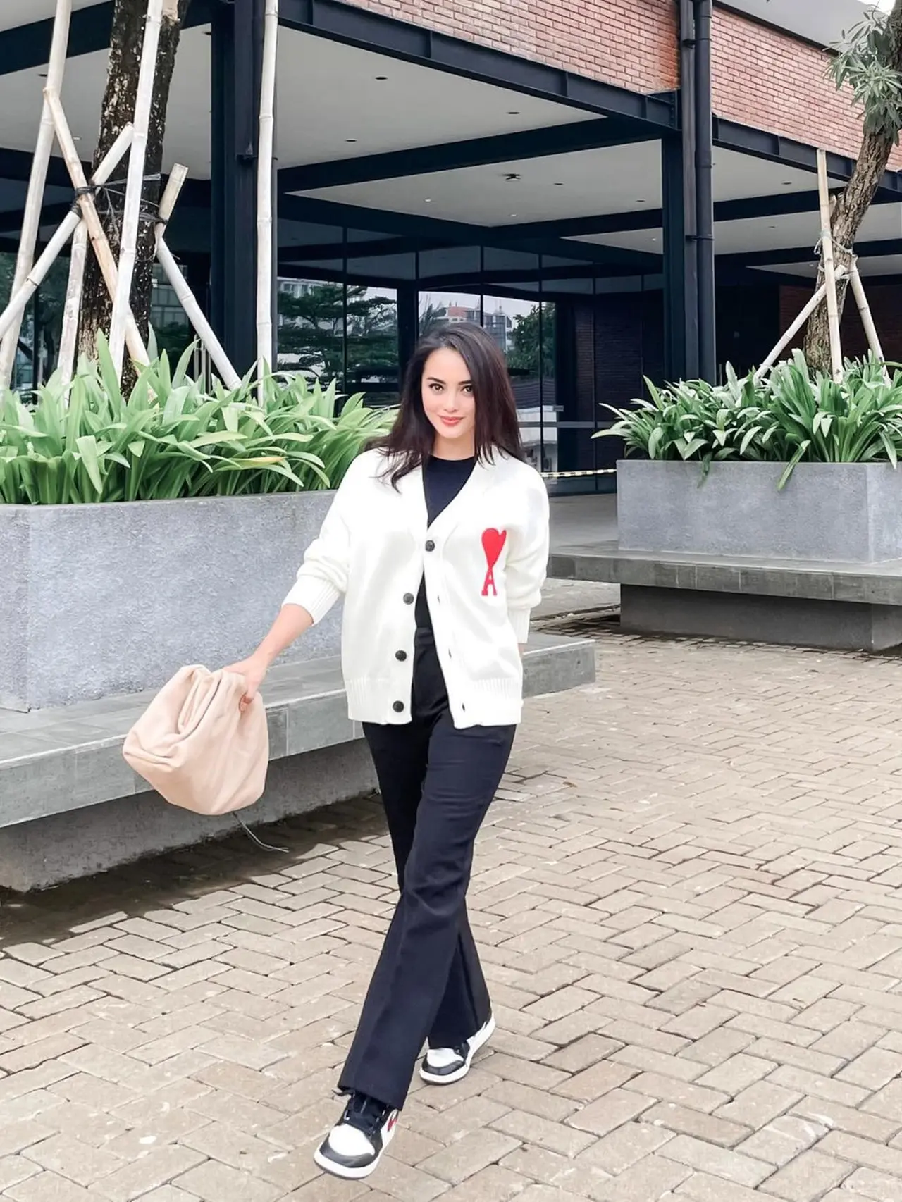 7 Inspirasi OOTD Cantik dan Elegan Setiap Hari Ala Ririn Ekawati ...