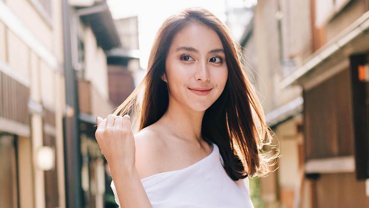 FOTO: Gaya Fashion Clairine Clay yang Casual dan Elegan - Foto Liputan6.com