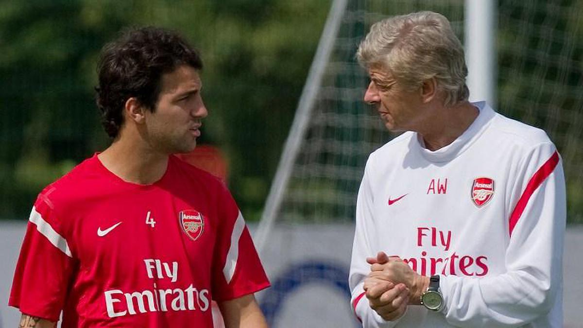 Wenger Merasa Aneh Lihat Fabregas Berseragam Chelsea - Bola Liputan6.com