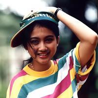 10 Potret Desy Ratnasari Muda, Sosok Kecantikan Alami Pribumi yang ...