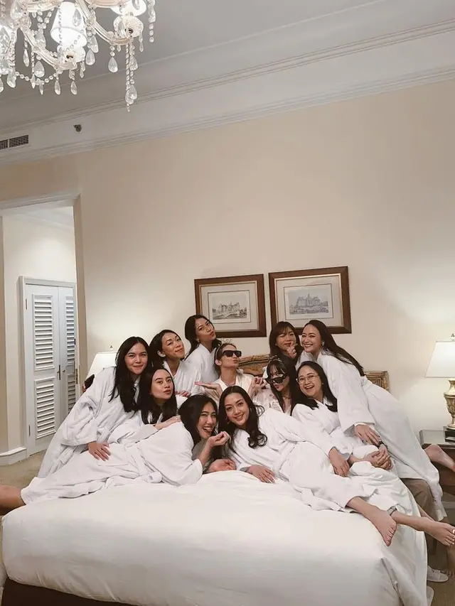 Ezny Storia dan Jessica Mila Menikah di Bulan yang Sama, Definisi Omongan Jadi Doa - Health ...