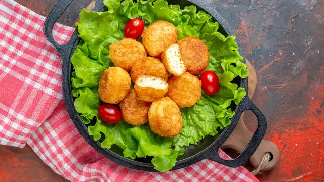 Easy Chicken Nugget Recipe With Honey Mustard Dipping Sauce - English ...