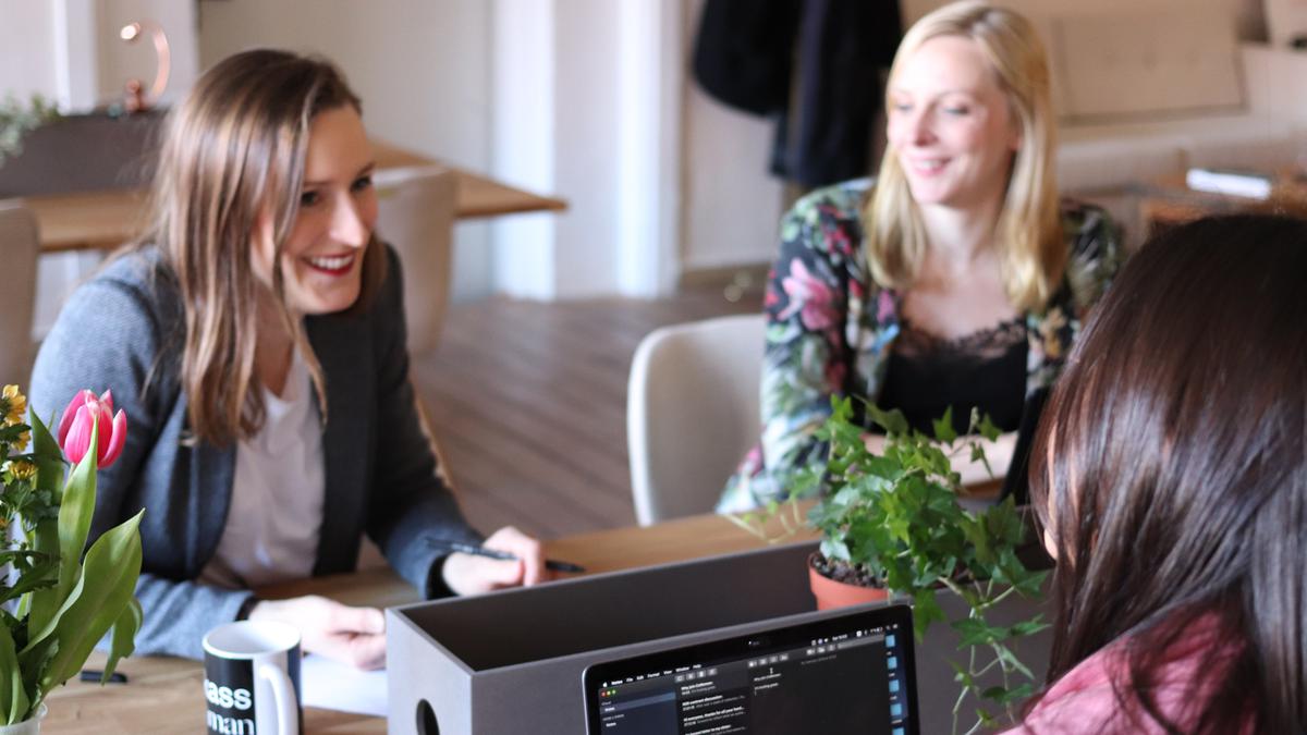 7 Arti Mimpi Bertemu Orang yang Dikenal, Menunjukkan Pertanda Baik ...