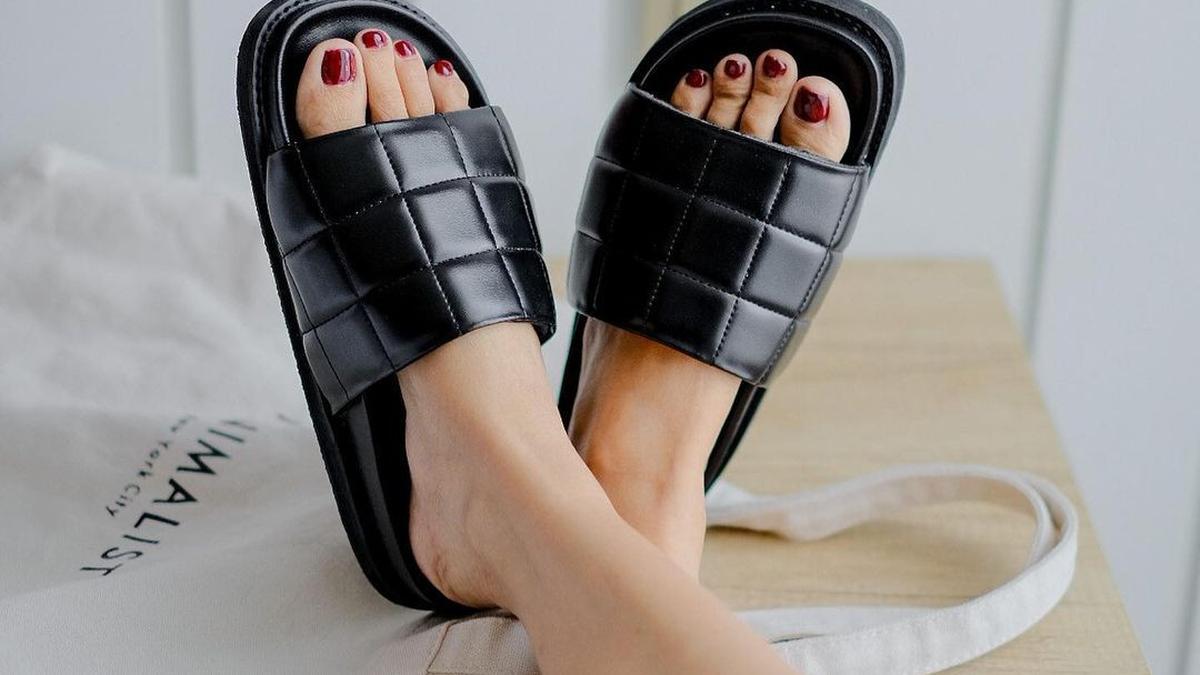 Rekomendasi 5 Jenis Sandal Wanita yang Stylish dan Tetap Nyaman