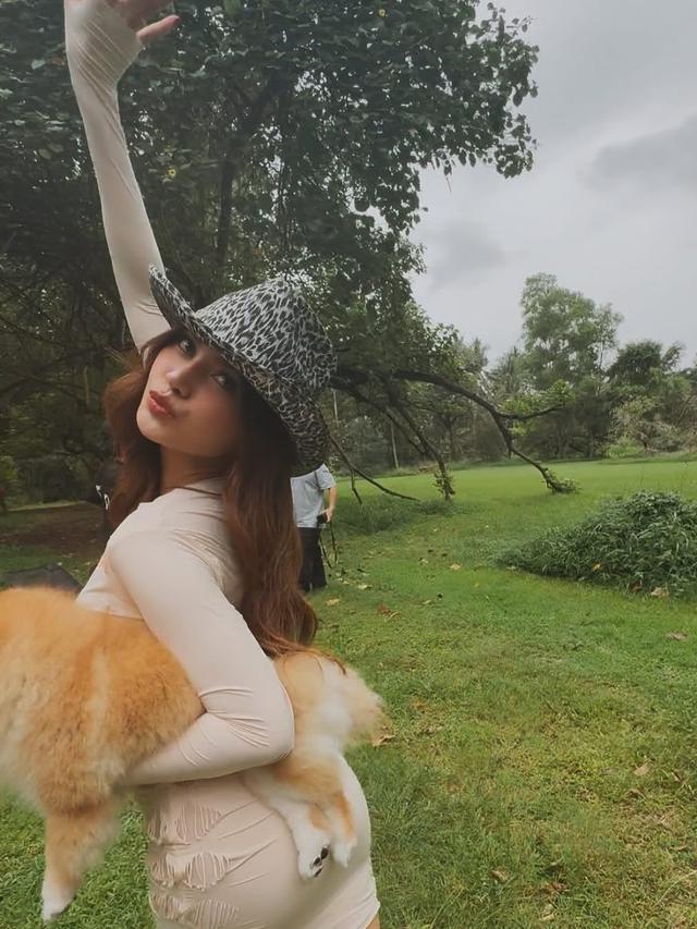6 Potret di Balik Layar Pemotretan Maternity Shoot Mahalini, Lama ...