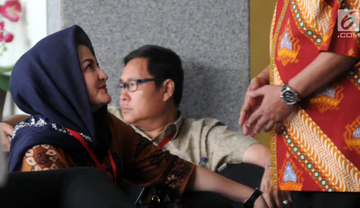 FOTO: Kasus E-KTP, Istri Setya Novanto Penuhi Panggilan KPK - Foto Liputan6.com