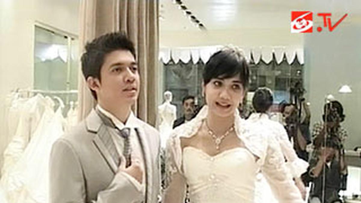 Inilah Busana Pernikahan Zaskia-Irwan - ShowBiz Liputan6.com