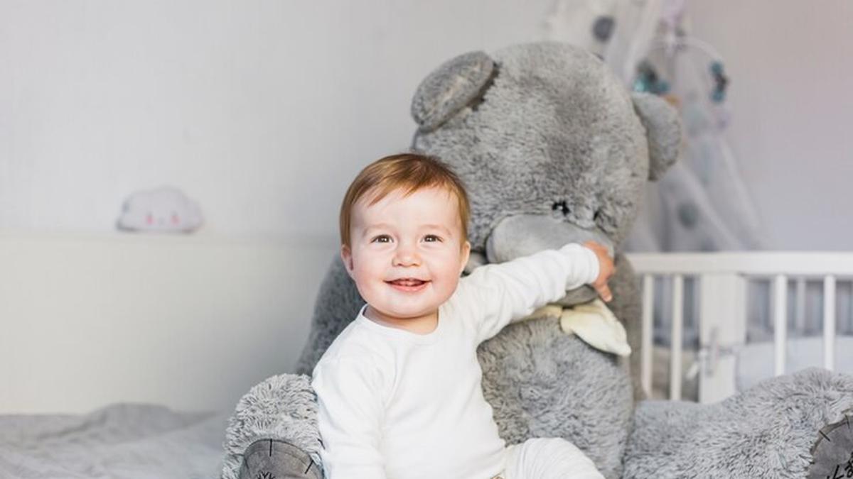 Kenali 5 Ciri Kecerdasan Bayi Berusia 8 Bulan