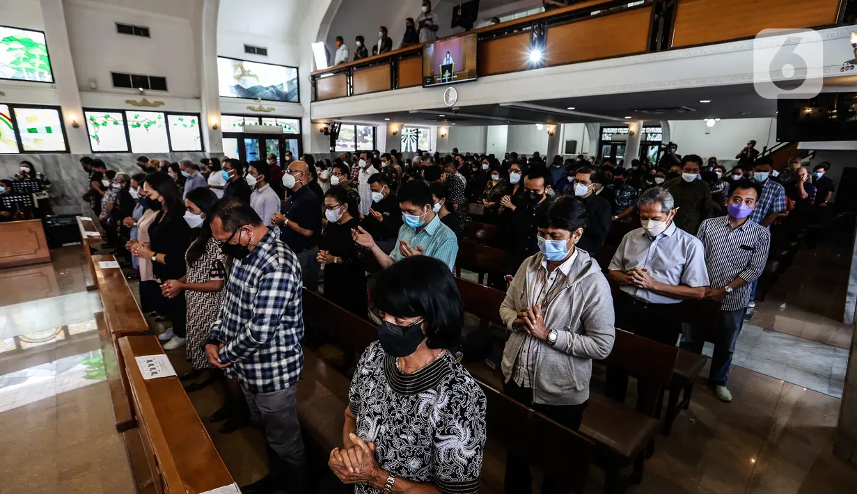 FOTO: Ibadah Perayaan Jumat Agung di GPIB Effatha Jakarta - Foto ...