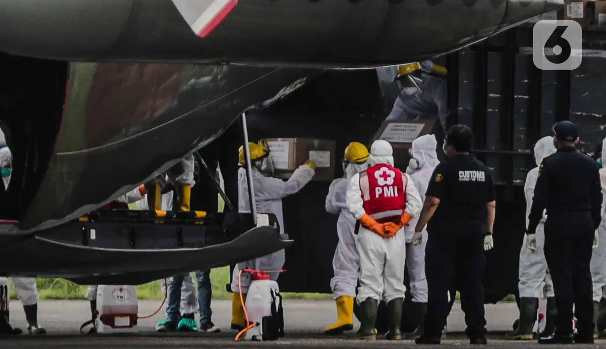 FOTO: Pesawat Pembawa Alat Kesehatan dari China Tiba di Bandara Halim ...
