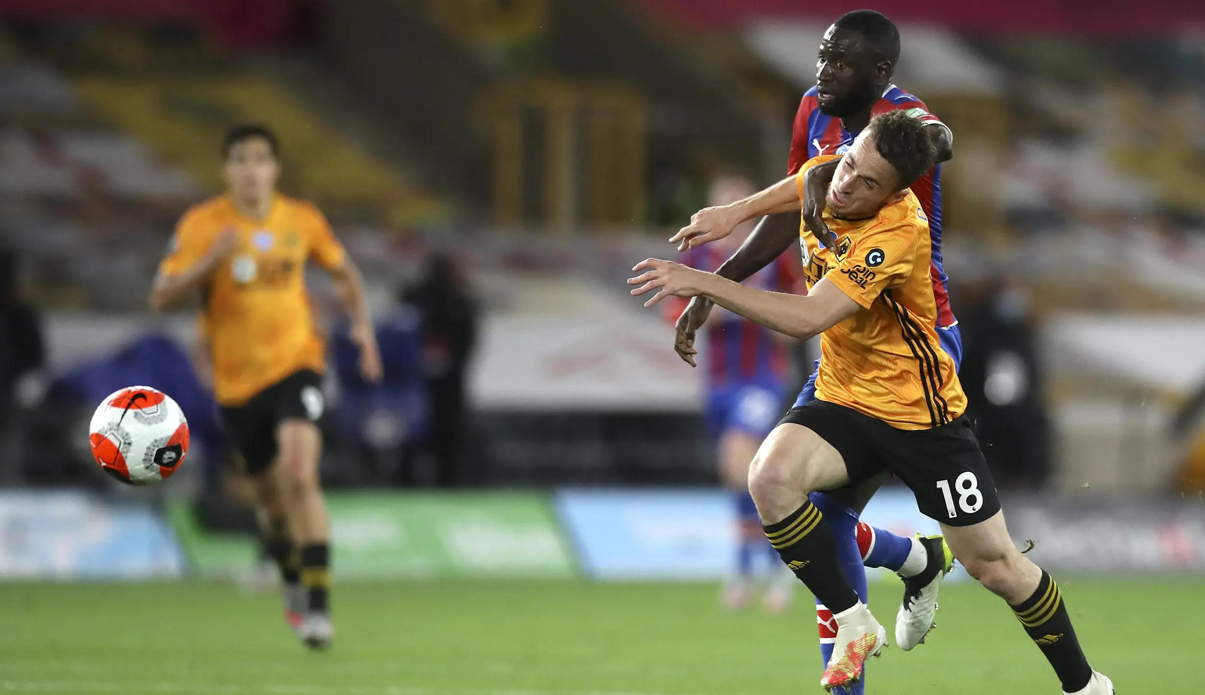 FOTO: Wolverhampton Wanderers Hajar Crystal Palace 2-0 - Foto Liputan6.com