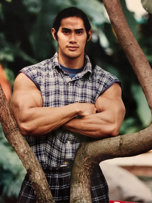 Tetap Kekar di Usia 51 Tahun, Ini 7 Potret Transformasi Ade Rai yang ...