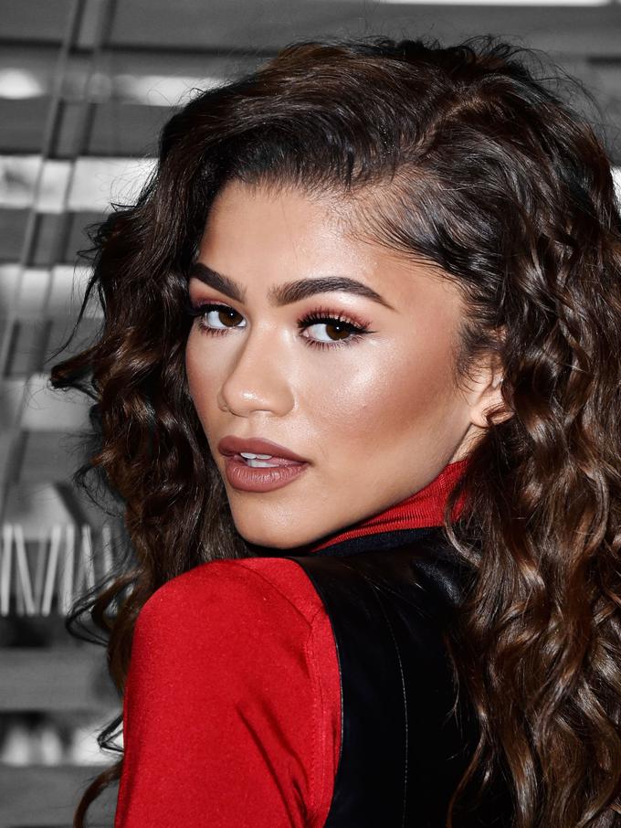 Terinspirasi dari Dandanan Hollywood, Intip Konsep Eye Makeup untuk ...