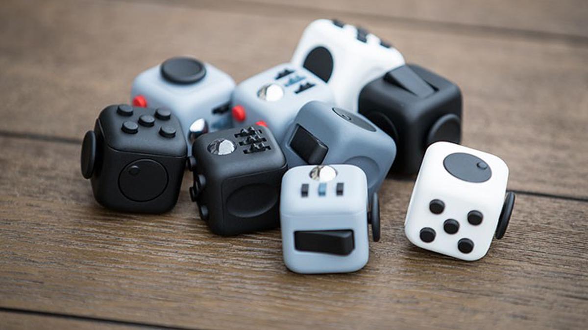 Fidget Cube, Mainan Dadu 6 Sisi yang Bikin Jarimu Sibuk Terus ...