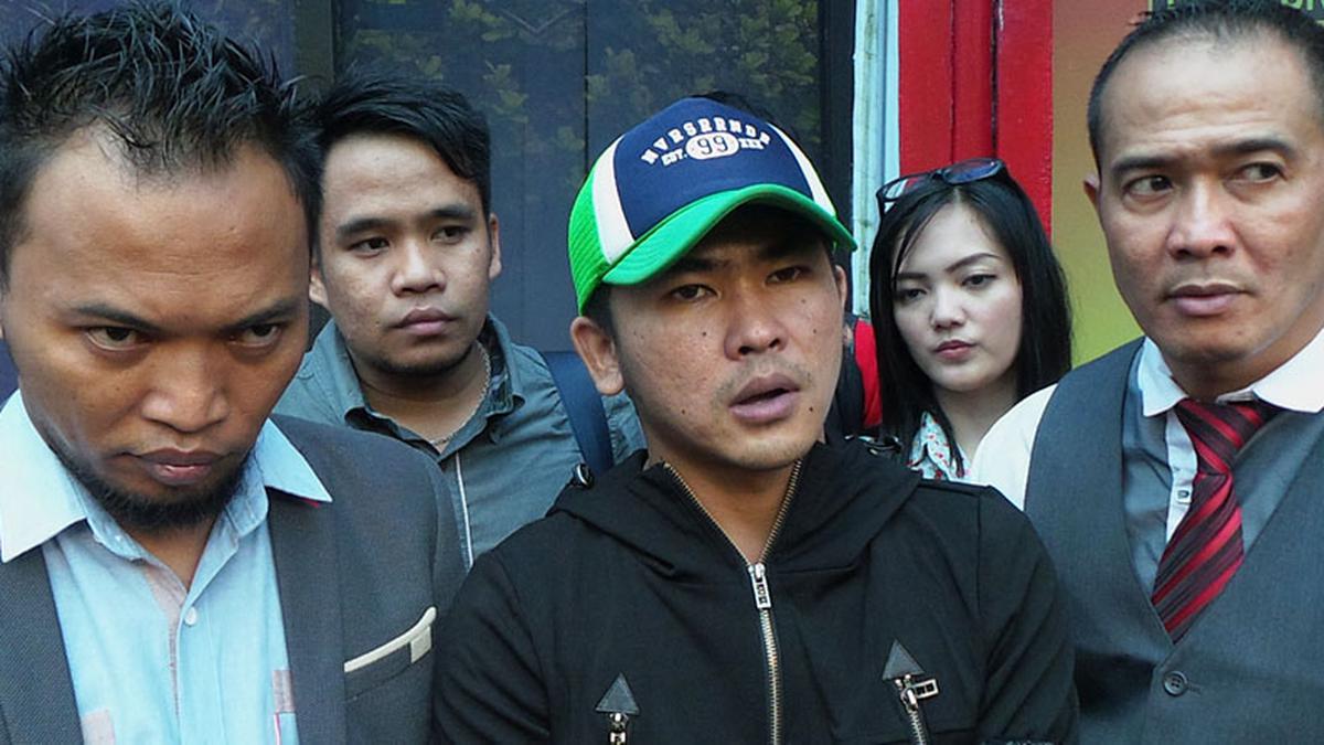 Ijonk Tak Menyangka Dipolisikan oleh Sahabatnya Sendiri - ShowBiz ...