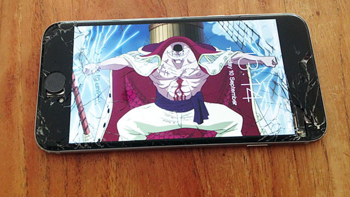 10 Cara Blirian dan Unik Mengatasi Layar Ponsel yang Pecah